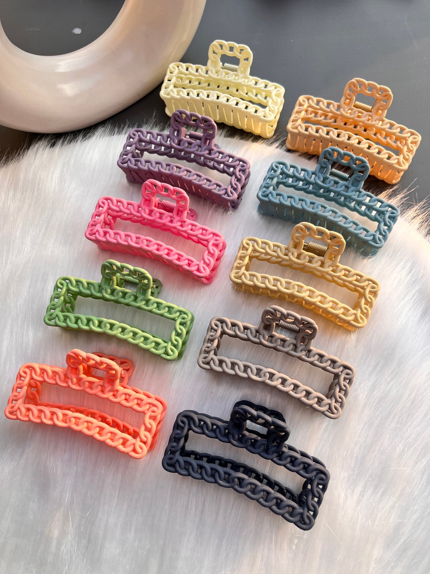 Rectangular Chain Claw Clutchers – Jewelsmars