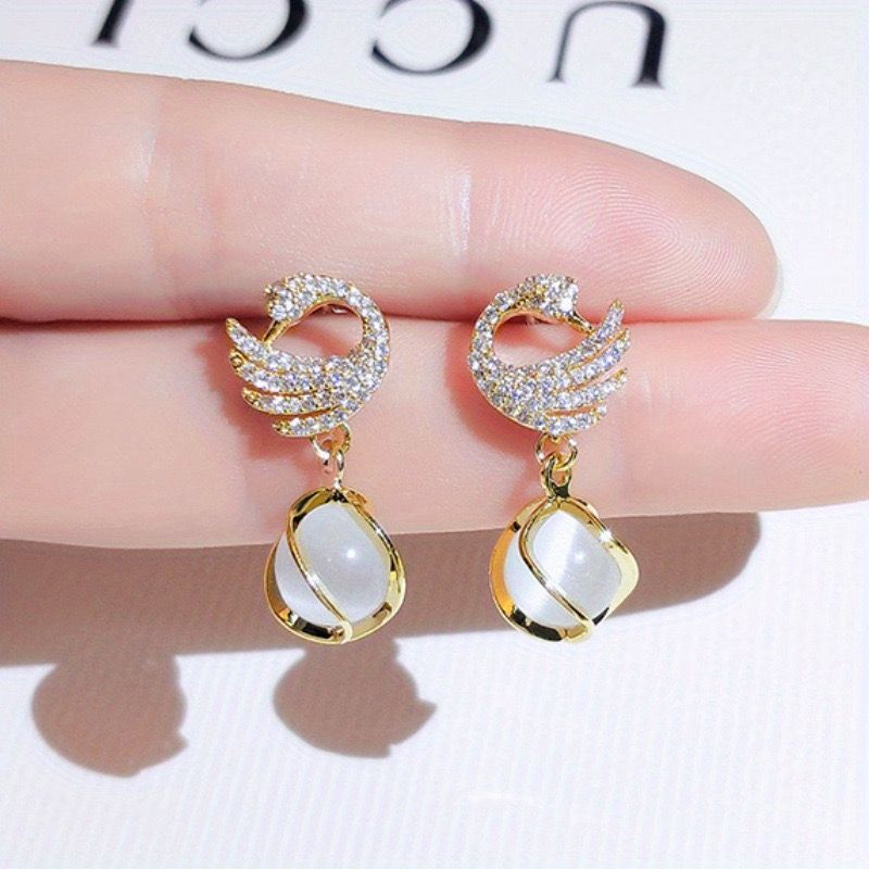 Sparkly Swan Earrings – Jewelsmars